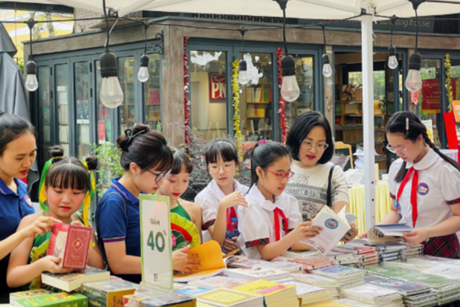 Làm sao để trẻ yêu thích và ham mê đọc sách?